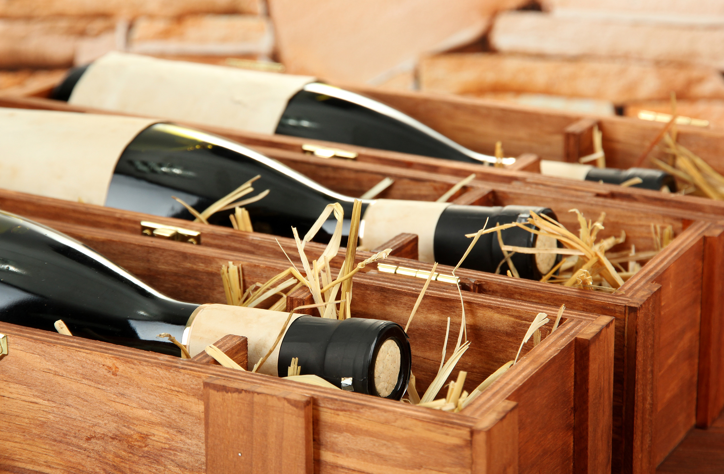 THE SCIENCE BEHIND LUXURY PACKAGING - US - Signet