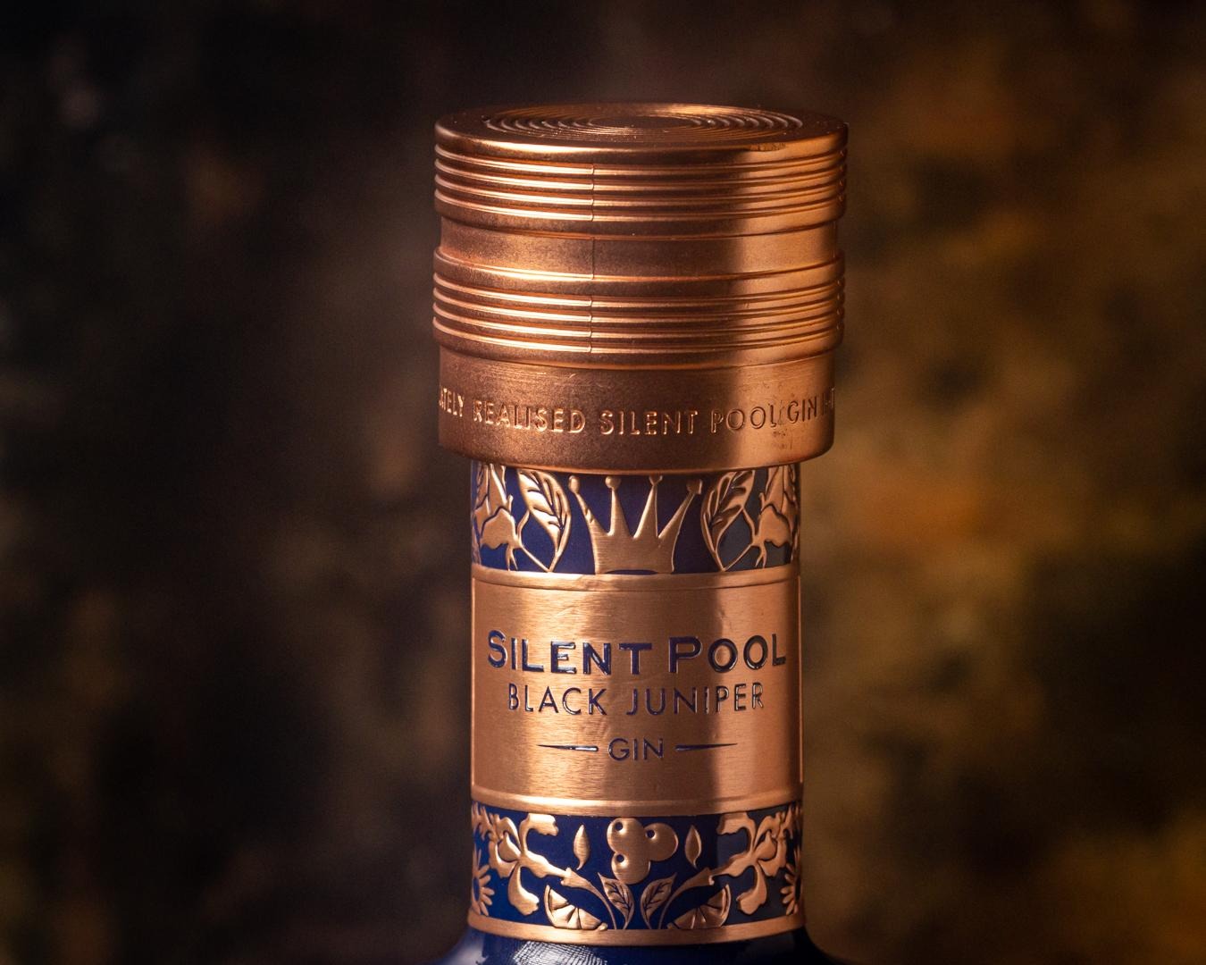 Stopper, Neck Collar, Badge and Bottle Base | Signet